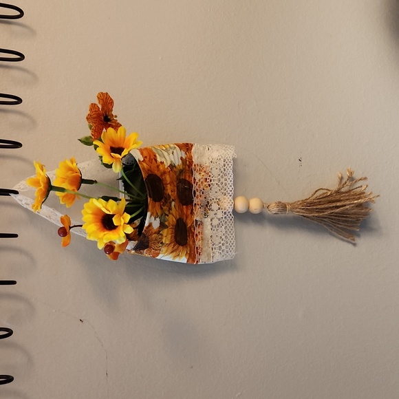 Hand Crafted | Accents | Pocket Posey With Fall Sunflowers 3 In X 4 In ...
